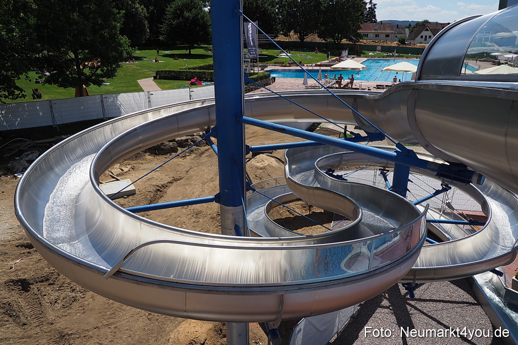 Die große Rutsche ist wieder offen - Neumarkt 4you